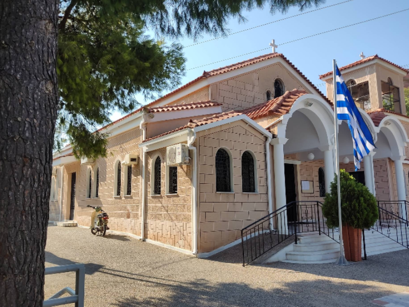Ιερός Ναός Αγίου Σπυρίδωνος & Αγίου Γεωργίου - EviaGreece